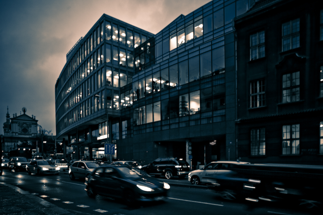 CHARLES SQUARE CENTER - IDM - INTERNATIONAL DEVELOPMENT MANAGEMENT